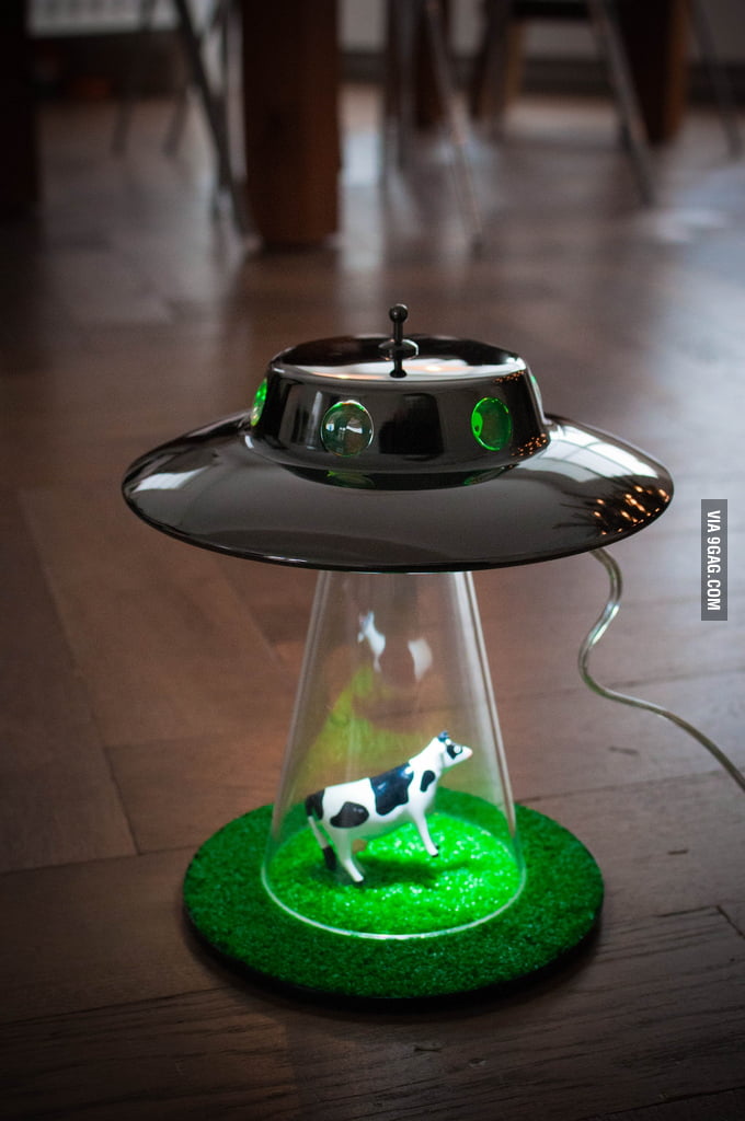 Alien abduction lamp - 9GAG