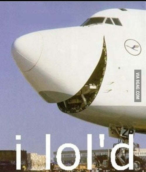 Laughing plane - 9GAG