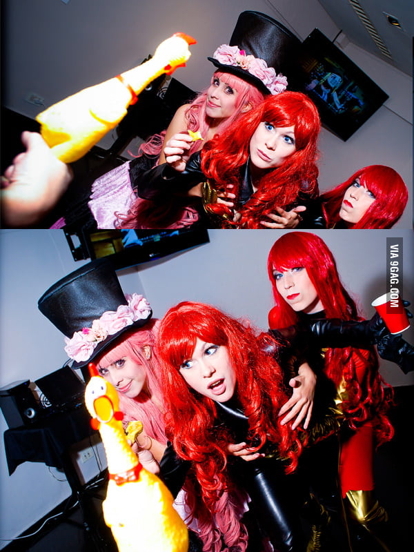 Dramatic chicken strikes again, with cosplayers. - 9GAG