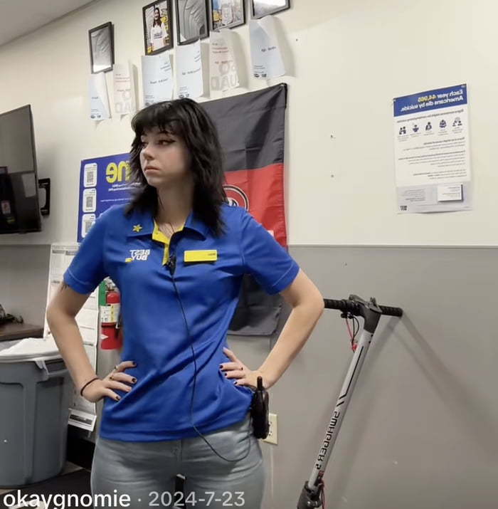 Gamestop Goes Viral For 'Stealing' E-Girl From Best Buy In Latest Ad - 9GAG