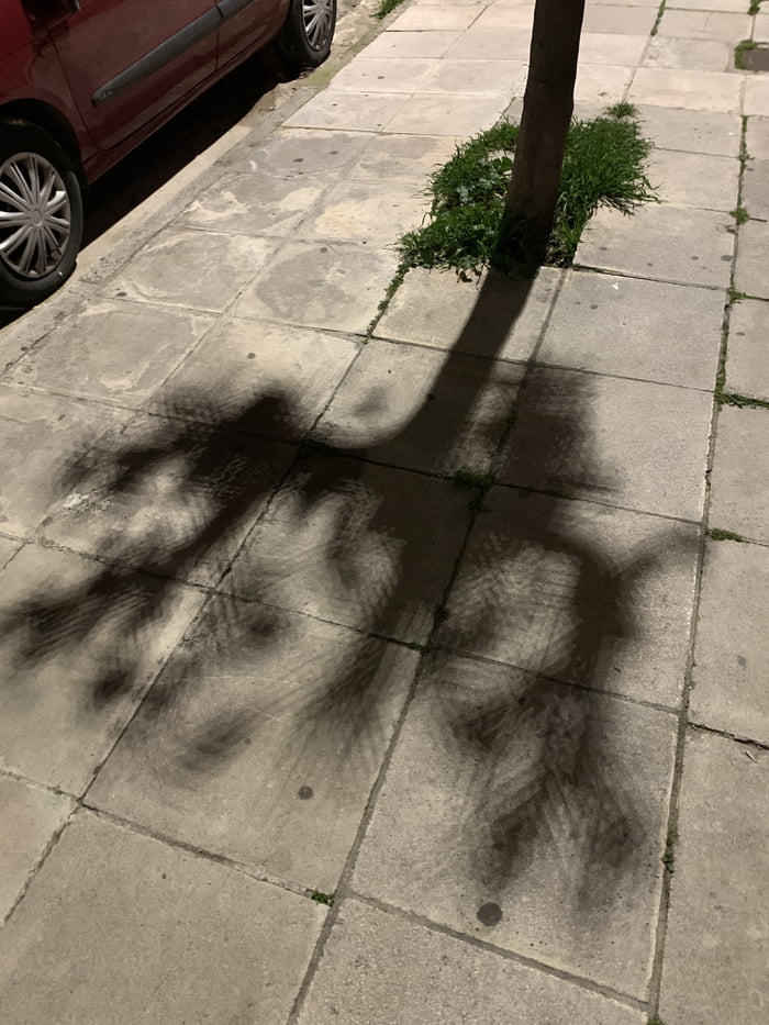 Low shadow quality in real life. - 9GAG