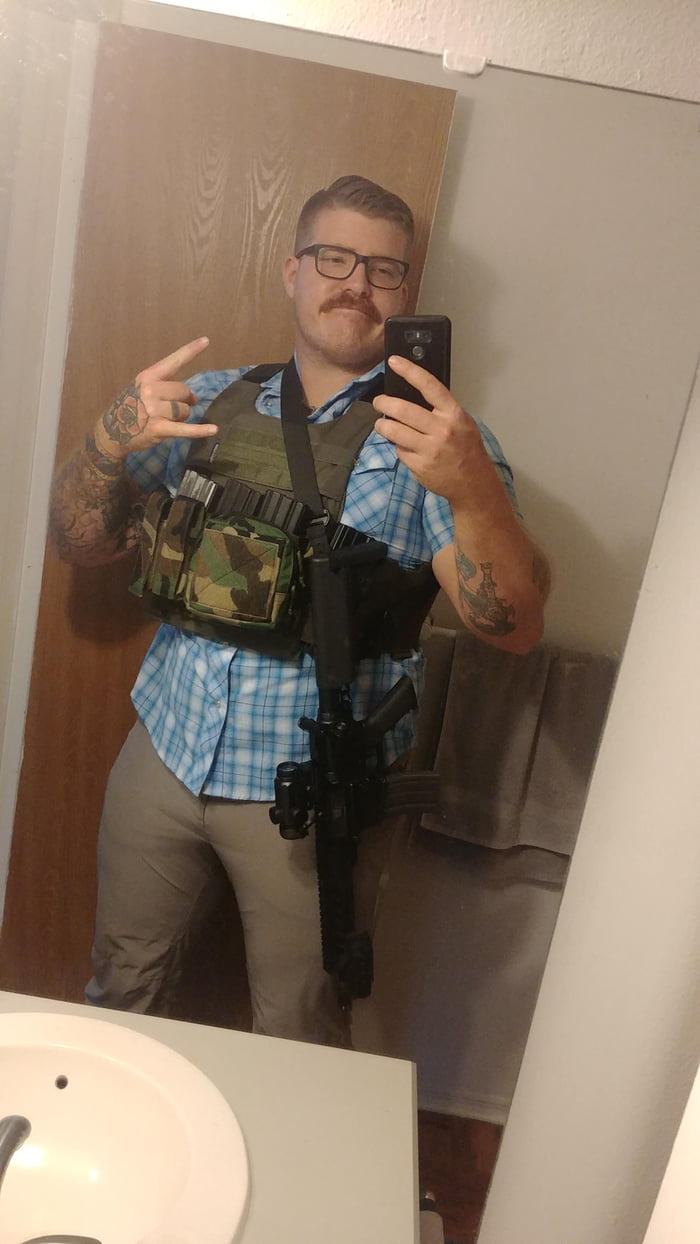 A Low-Quality Steve Forsing - 9GAG