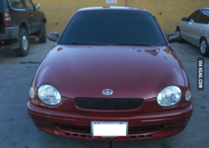 Looking to buy a car when this atoyoT appeared... - 9GAG