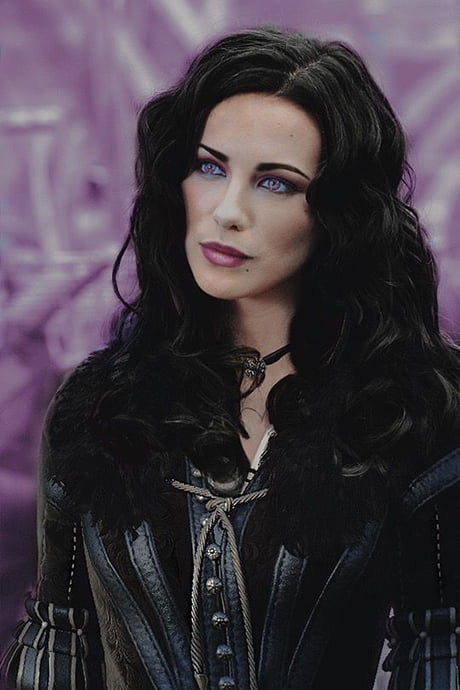 Actress Yennefer 60 Photos - Moonagedaydream.film
