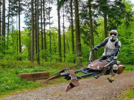 Best Funny forced perspective Memes - 9GAG