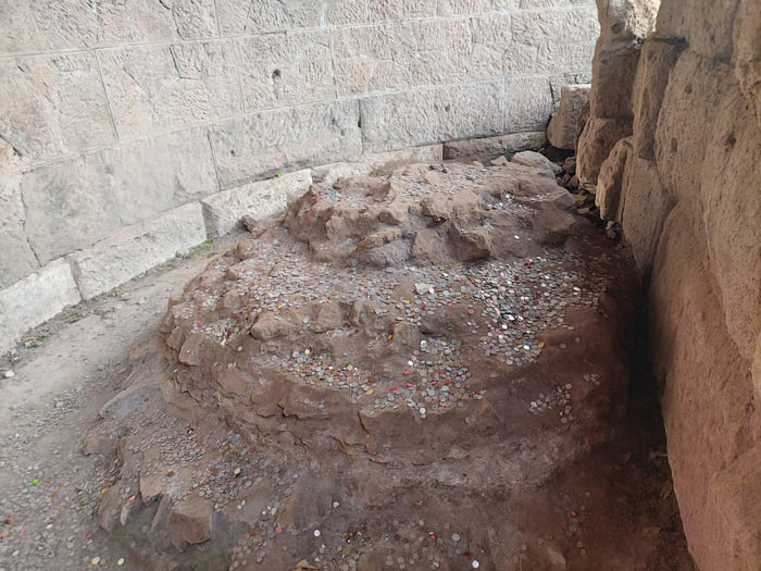 The grave of Julius Caesar in Rome. It is in the Temple of Caesar ...