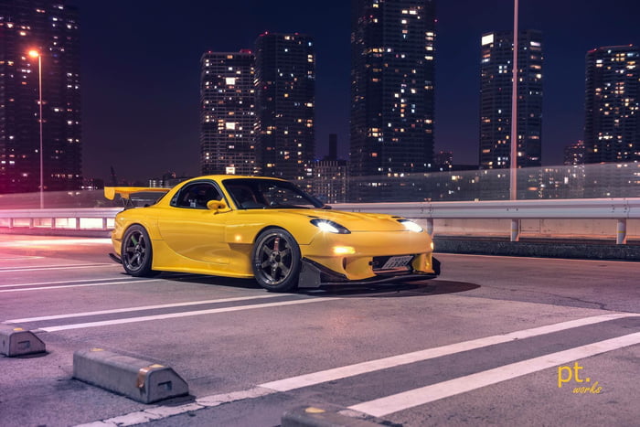 Yellow Mazda Rx-7(FD3S) - 9GAG