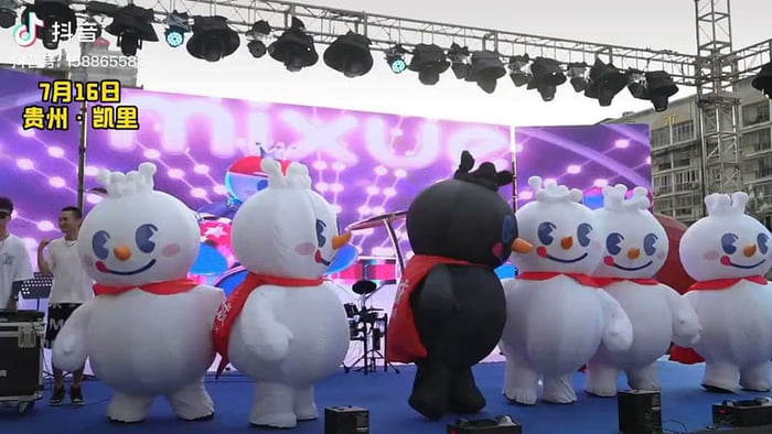 ️ Temukan Maskot Mixue yang Menggemaskan! ️ Temukan Maskot Mixue yang Menggemaskan!