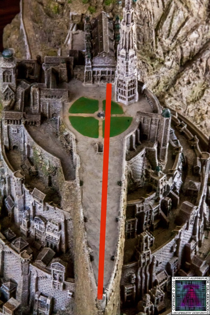 So i was rewatching return of the king, and i noticed that Denethor ...