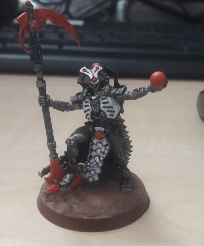 Necron Overlord of the Mephrit Dynasty. C&C welcome. - 9GAG