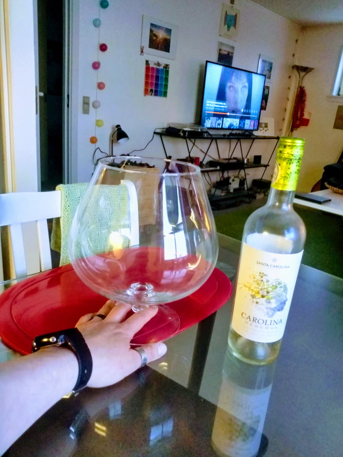 Just one glass for me, thank you. - 9GAG