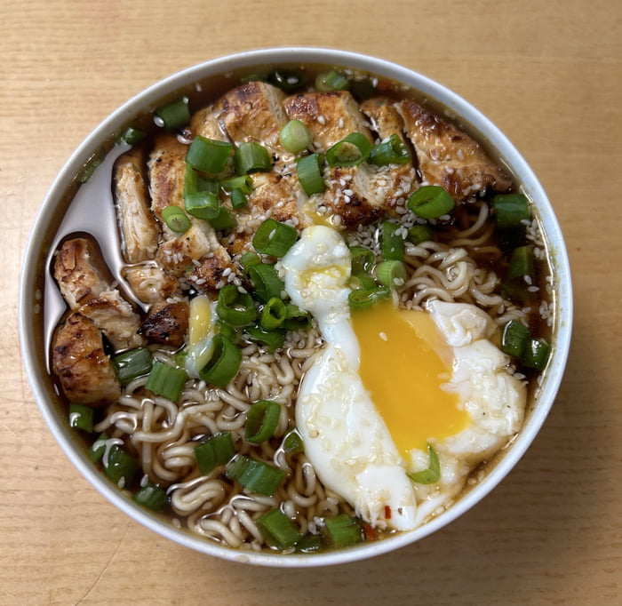 Pimped out packet ramen - 9GAG