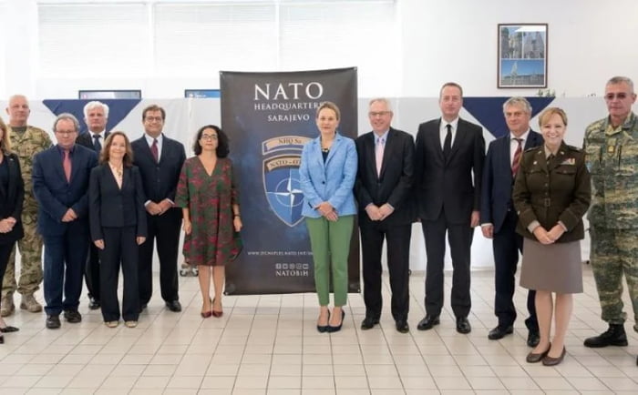 NATO ambassadors from five allied countries visited the headquarters of ...