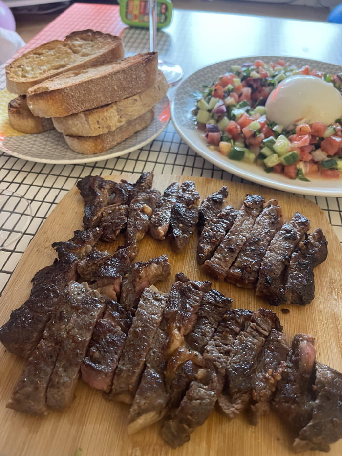 Ribeye steak with burata salad and crispy garlic bread - 9GAG
