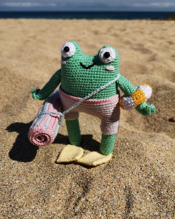 Its Wednesday my dudes, so this is some happy Pepe on his vacation ...