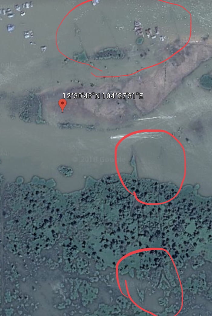 Was browsing Google Earth and came across these strange arrows in ...