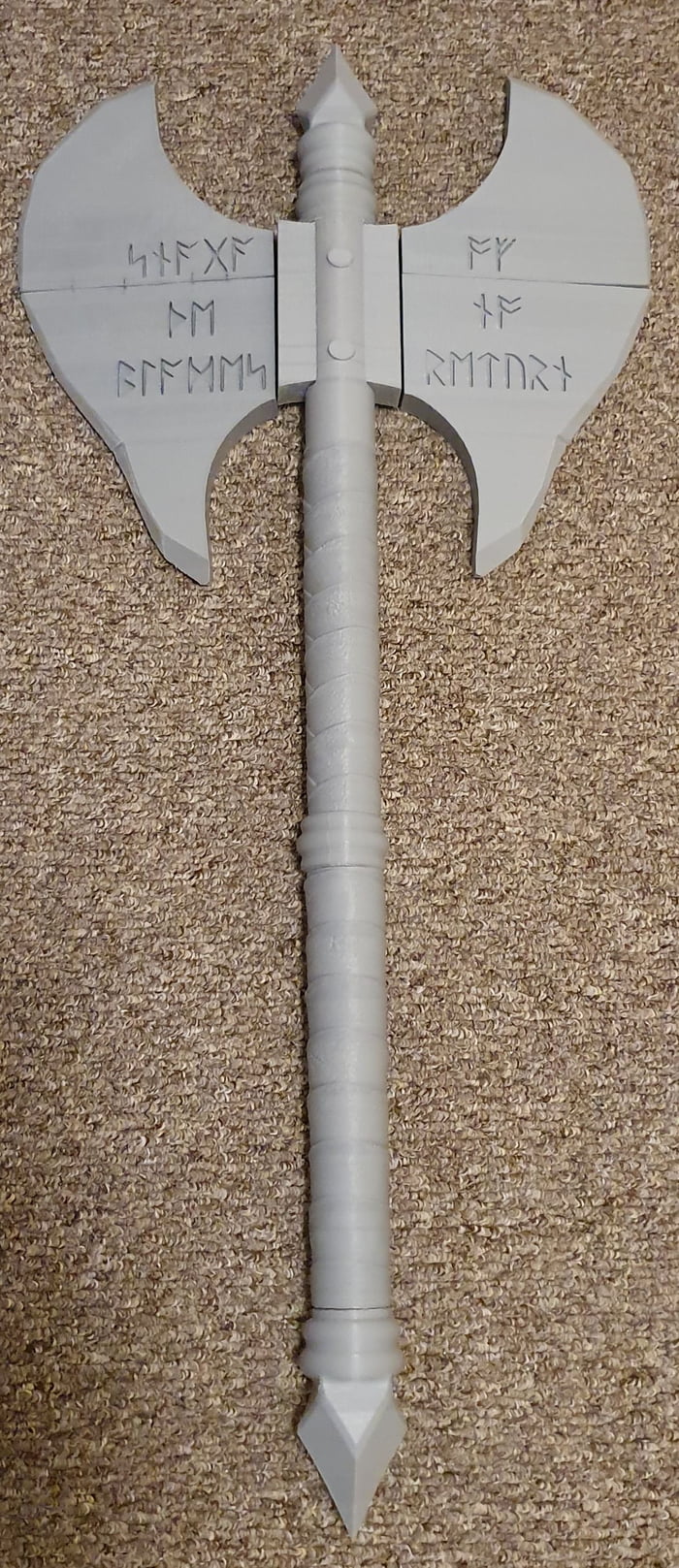 Druss the Legends Axe. British Runes give the axe its name - Snaga the ...