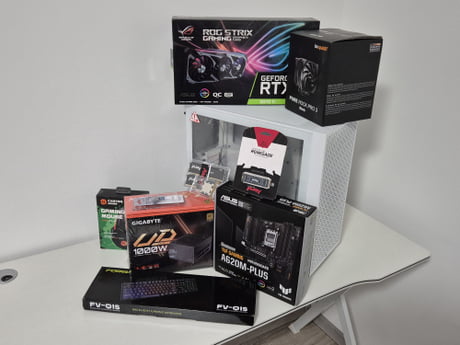 Best Funny pc build Memes - 9GAG