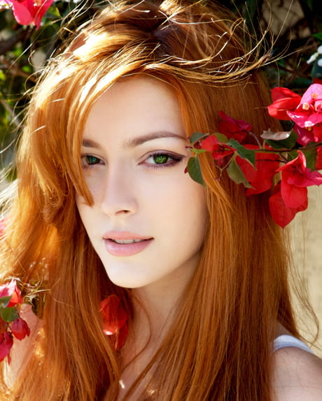 Elena Satine Smallville