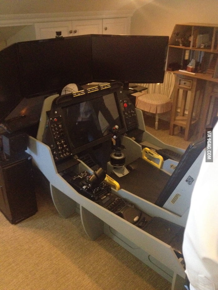 My uncle takes his flight sim very seriously - 9GAG