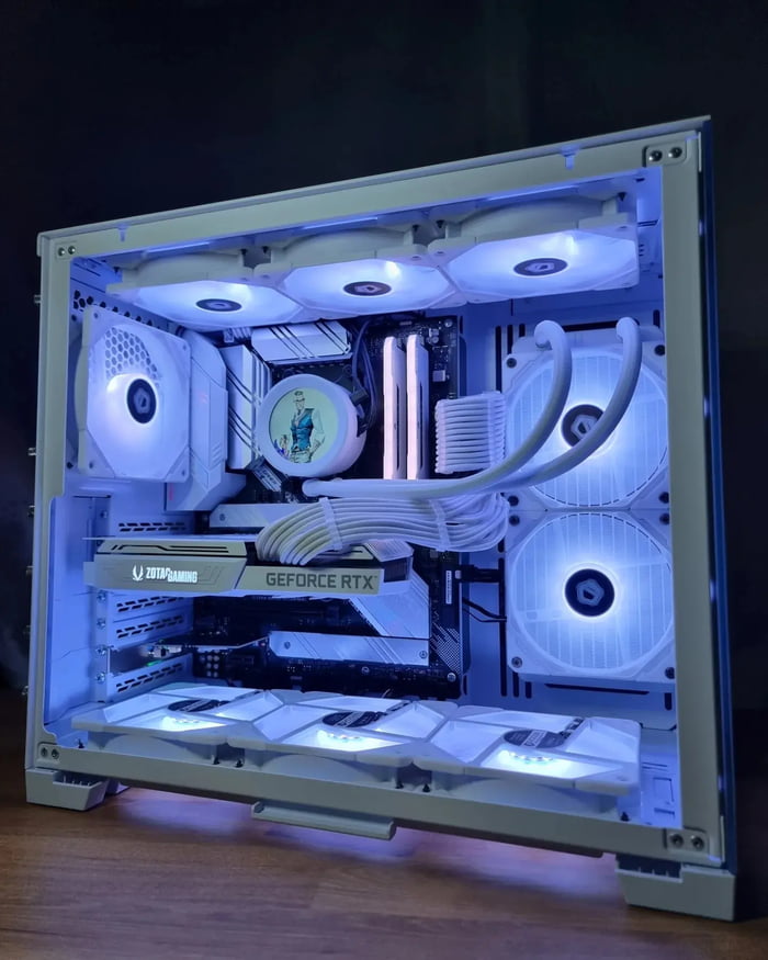 White custom gaming pc - 9GAG