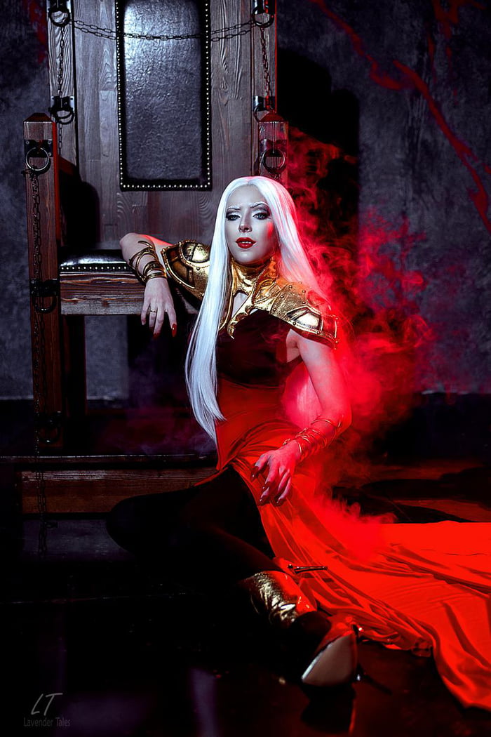 Carmilla | Castlevania cosplay by Mayweda - 9GAG