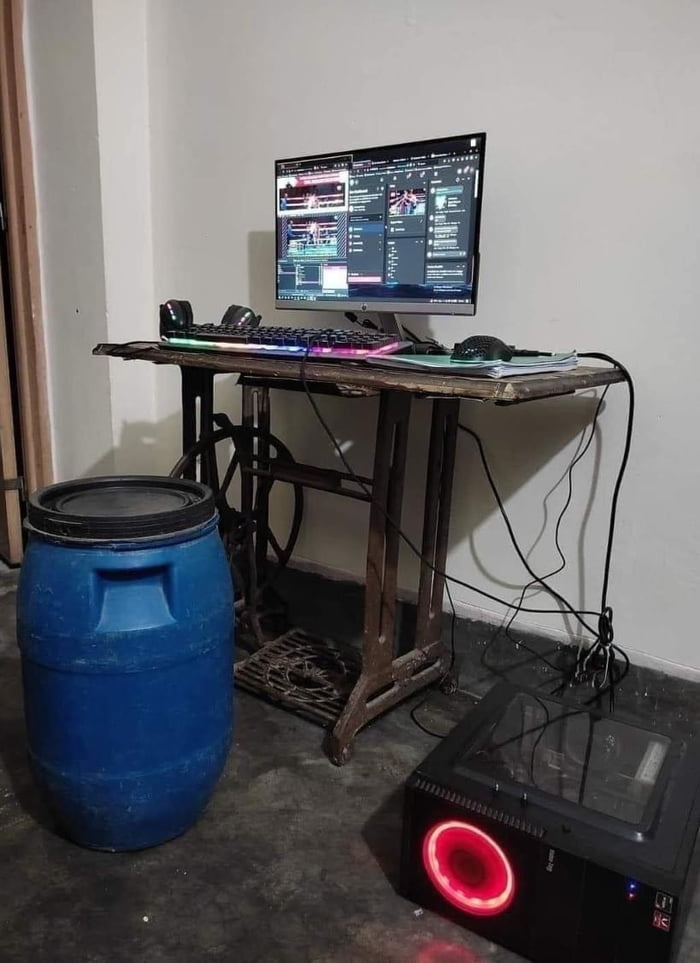 Rate my setup - 9GAG