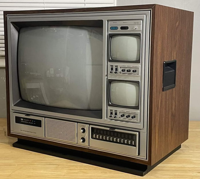 Rare Vintage Sampo 9519 Tri-Screen 19" Color TV, 1981. The larger ...
