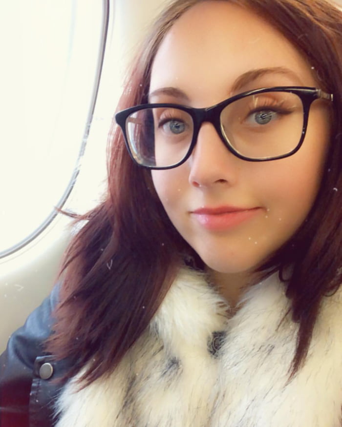 Shanna Nicole Brooks - 9GAG