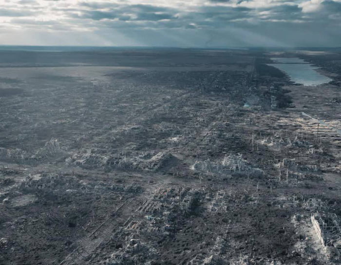 This is Marinka at the front in Ukraine their used to live 10.000 ...