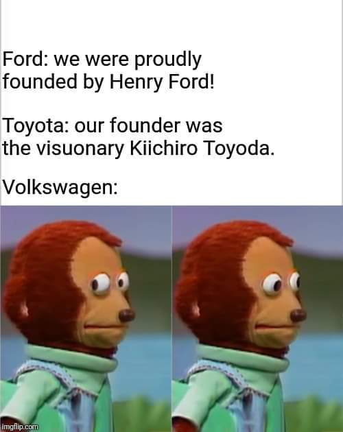 Look over there! A distraction. - 9GAG