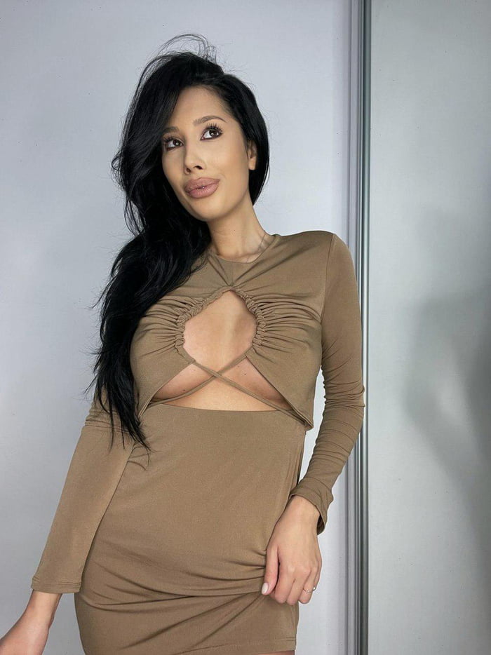 Imagine if you had a coworker like me dressing up like this at your office, what's your reaction ...