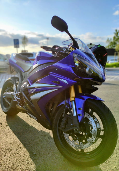 Yamaha R1 Memes