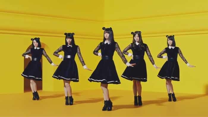 This Ad is just hypnotic to watch! A Japanese laptop called mouse. - 9GAG