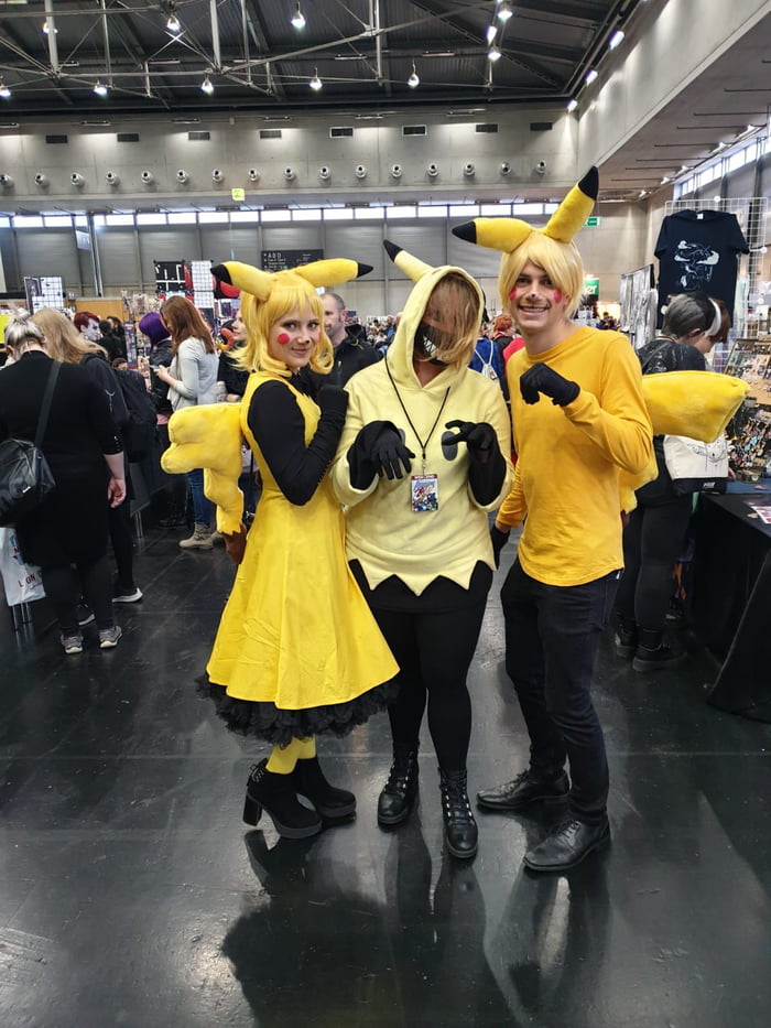 Just three Pikachu at Vienna Comic Con... - 9GAG