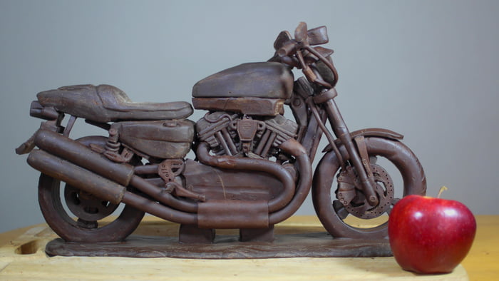 Harley Davidson Motorcycle made of chocolate - 9GAG