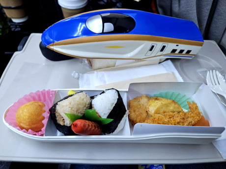 Best Funny shinkansen Memes - 9GAG