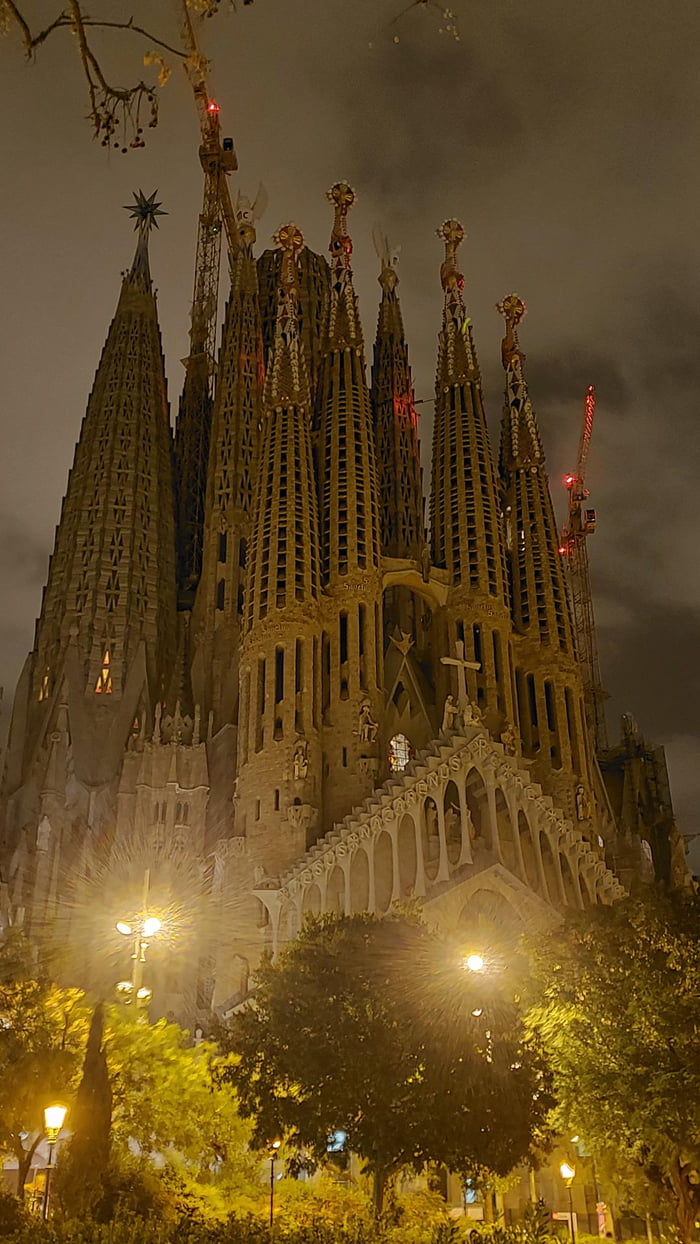 Sagrada Familia Barcelona Spain - 9GAG