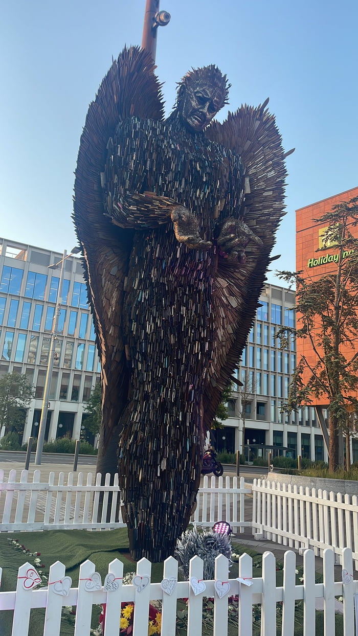 Statue from England made over 100,00 seized knives to speak out against ...
