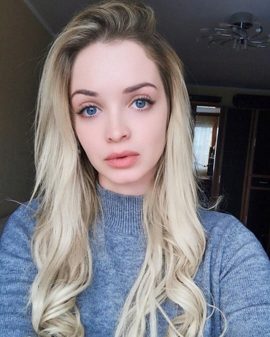 Big blue eyes - 9GAG