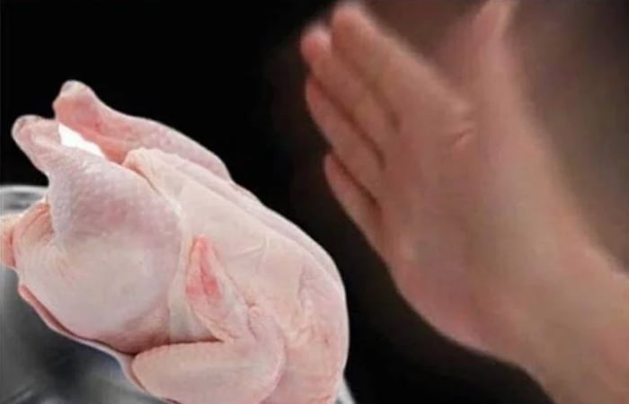 People Attempt To Cook Chicken By Slapping It After Learning That It's ...