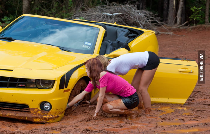 2 Girls 1 Coupe - 9GAG