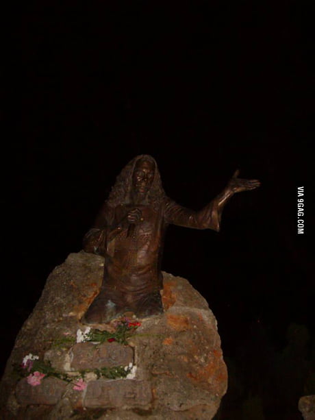 Ronnie James Dio Statue