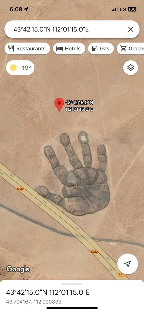 43°42'15.0"N 112°01'15.0"E - 9GAG