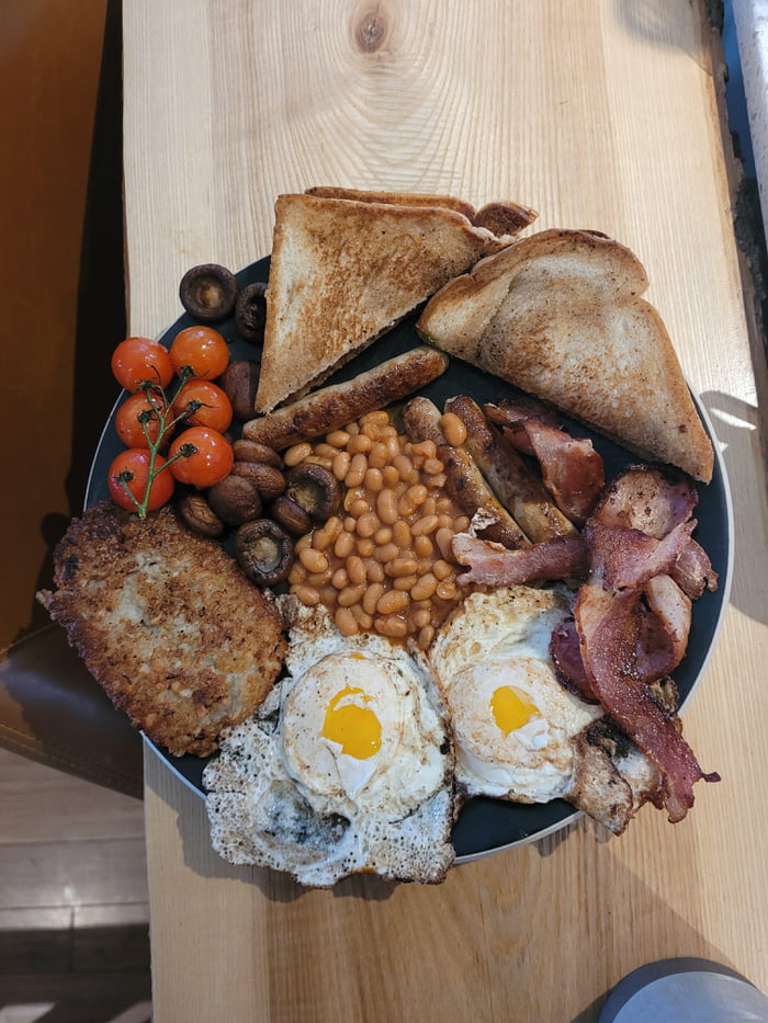 (Almost) Full English Breakfast - 9GAG