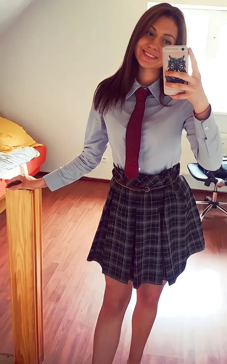 Best Funny school uniform Memes - 9GAG