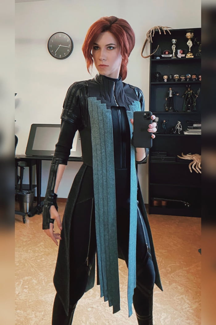 Jesse Faden asynchronous suit cosplay from Control by Frau Haku - 9GAG