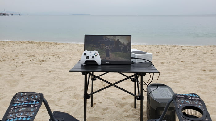 Enjoy the beach and XSS gaming - 9GAG