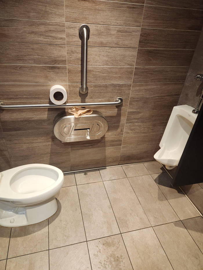 This BK bathroom with a toilet facing a stall - 9GAG
