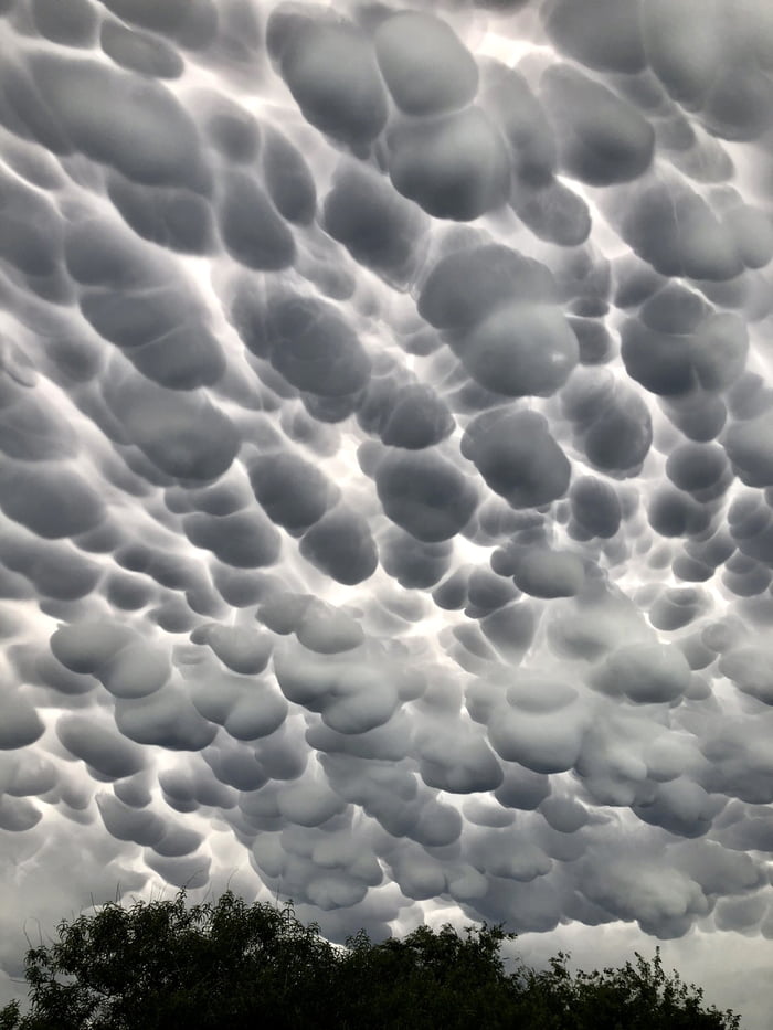 Crazy clouds ^^ - 9GAG